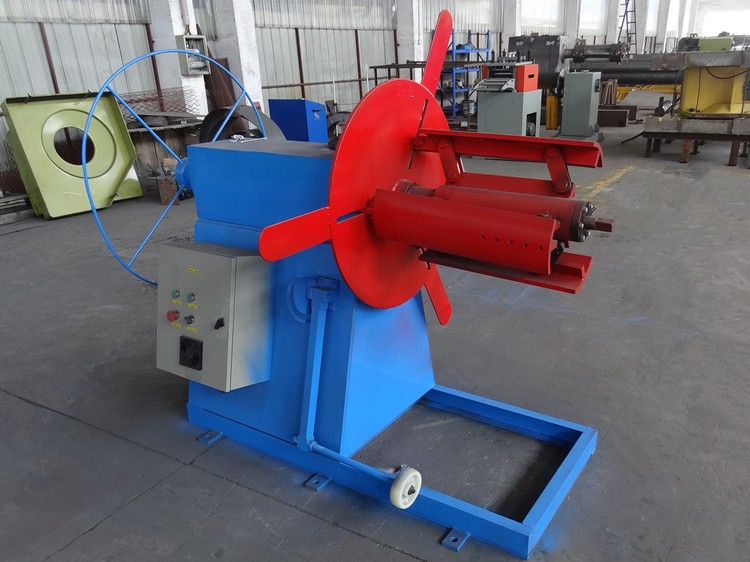 Electric Decoiler 3000kg Capacity Type For Fasten & Uncoil Small Steel ...